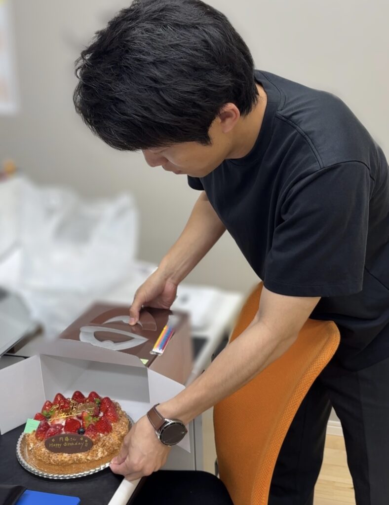 スタッフのお誕生日をお祝いしました🎂｜豊橋・豊川・蒲郡の注文住宅ならAND DESIGN LAB